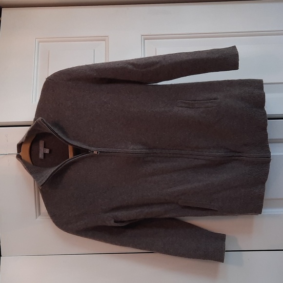 Neiman Marcus | Other | Neiman Marcus Grey Cashmere Sweater | Poshmark